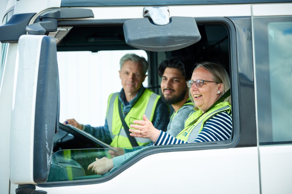7 Benefits of LGV/HGV Driver Mentoring in the Transport Workplace - RTITB